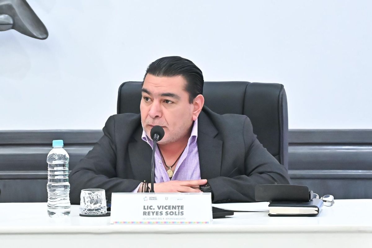 Renuncia Vicente Reyes a secretaría del Ayuntamiento de Gómez Palacio ...